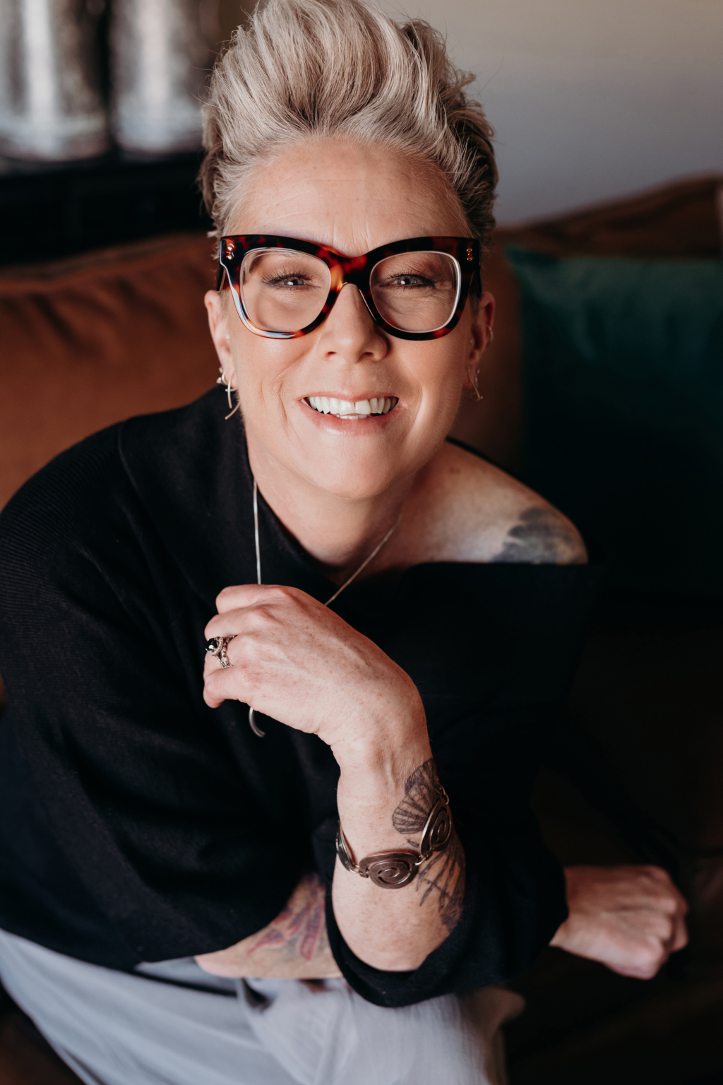 Melanie Bates - Book Shaman, Master Jungian Depth Coach & Equus Coach